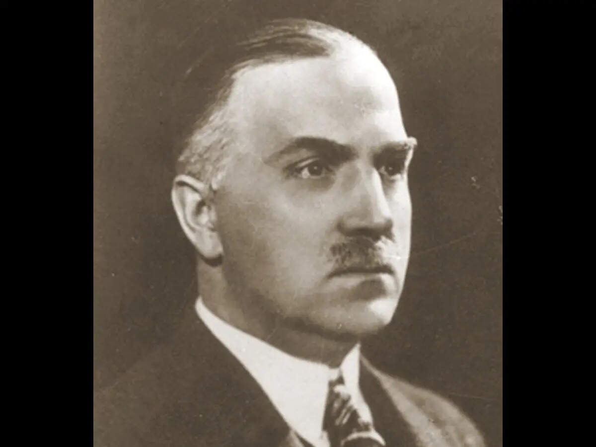 In 1916, Jan Czochralski mistakenly dipped his pen into molten metal ...