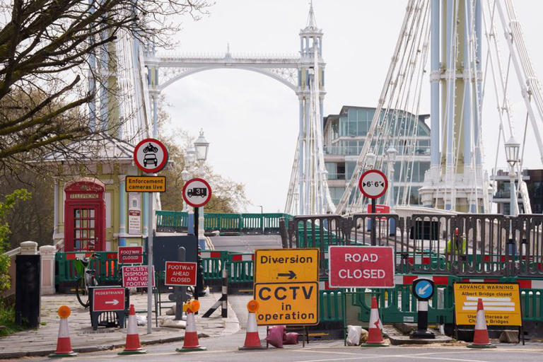 Drivers name 'least helpful' road sign — 'what is the point?'