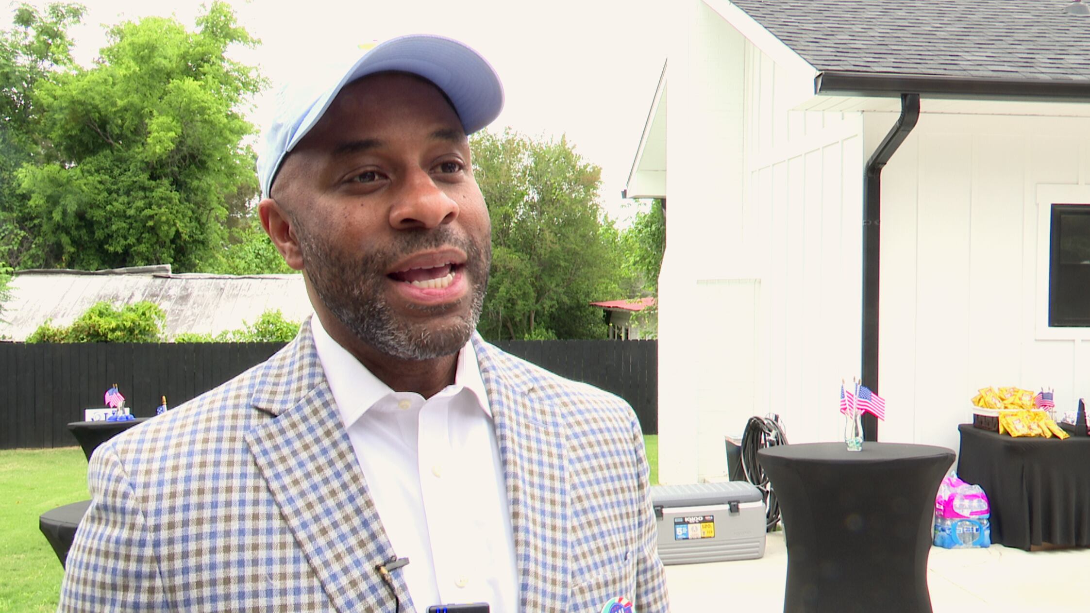 Georgia governor candidate Olu Brown campaigns in Augusta