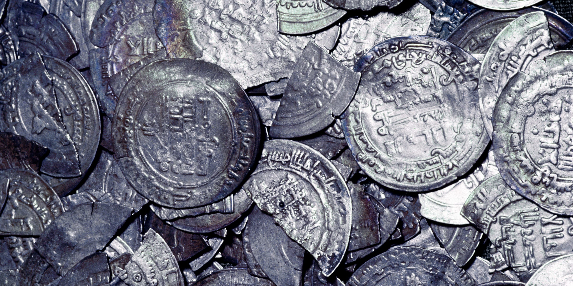 El mayor tesoro vikingo de Noruega: más de 3.000 monedas y la búsqueda ...