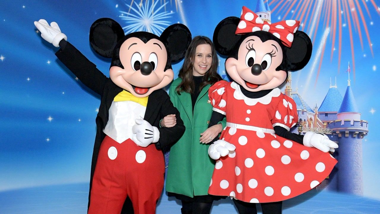 Lacey Chabert's Disney World Hallmark movie is pure holiday magic