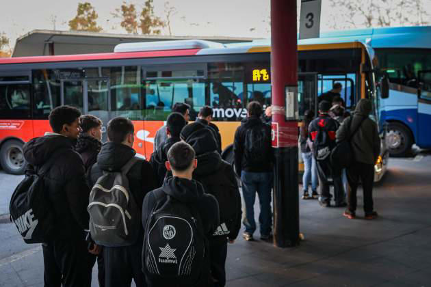 Los usuarios de Rodalies, escépticos ante las promesas de mejora del ...