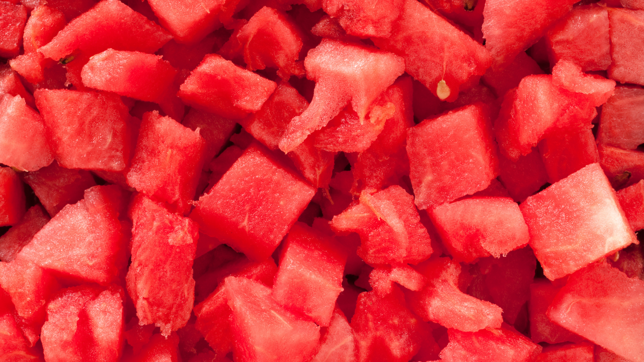 How to correctly store watermelons in summer to keep them fresh, juicy ...