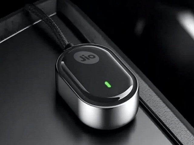 Forget about connecting cables—this Jio device enables wireless Android ...