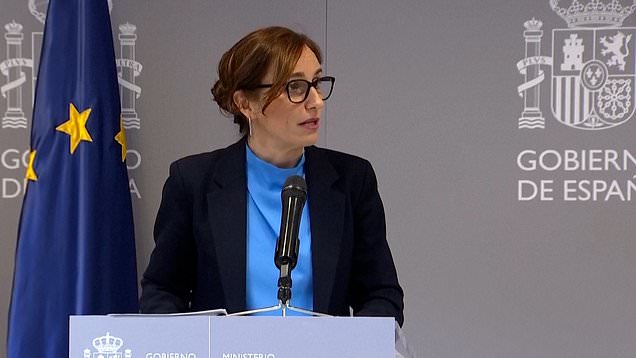 Spanish health minister says hantavirus cruise to arrive in the Canary ...