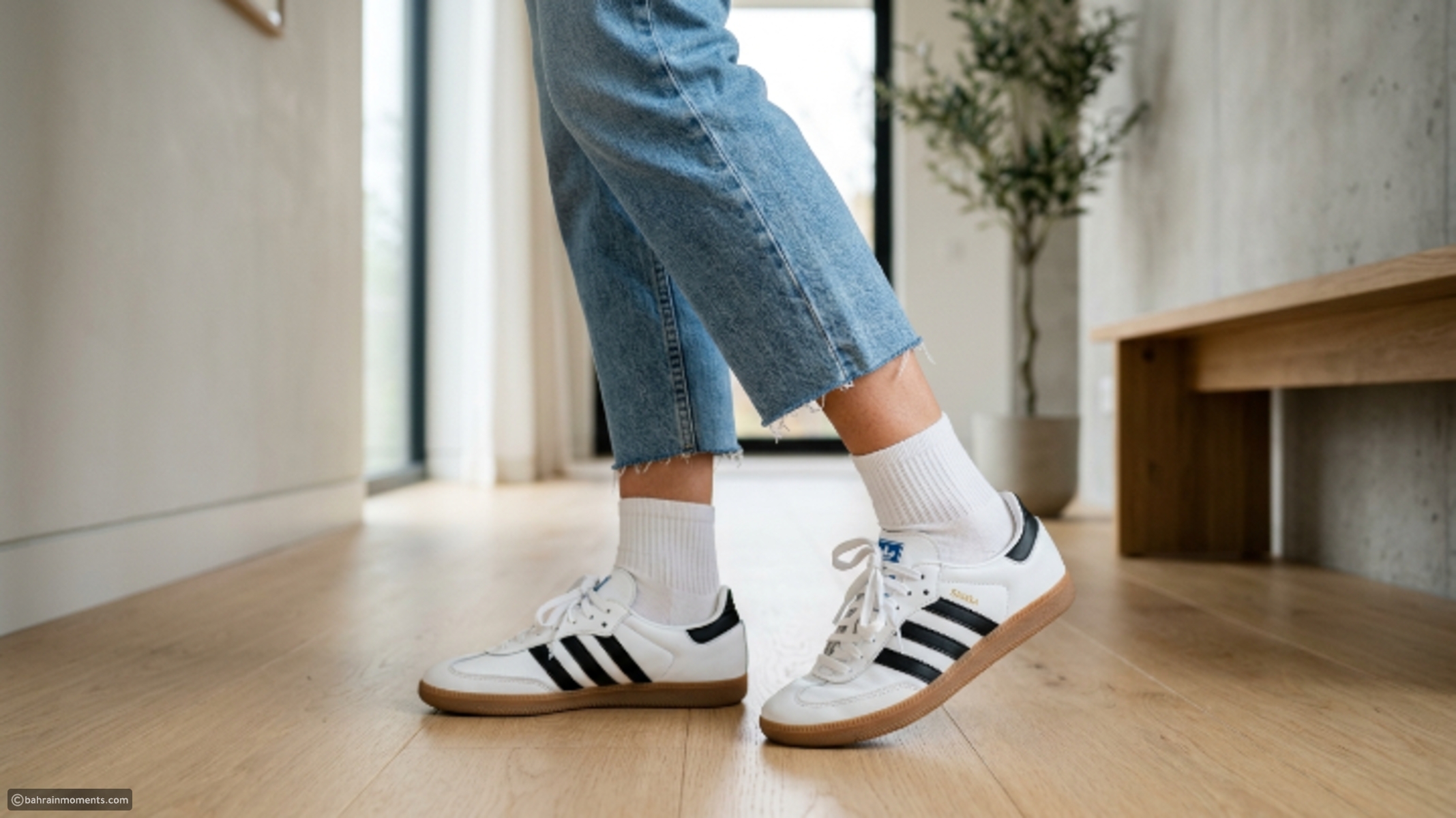 Not skinny, not baggy, this is the chic way to style Sambas with jeans ...