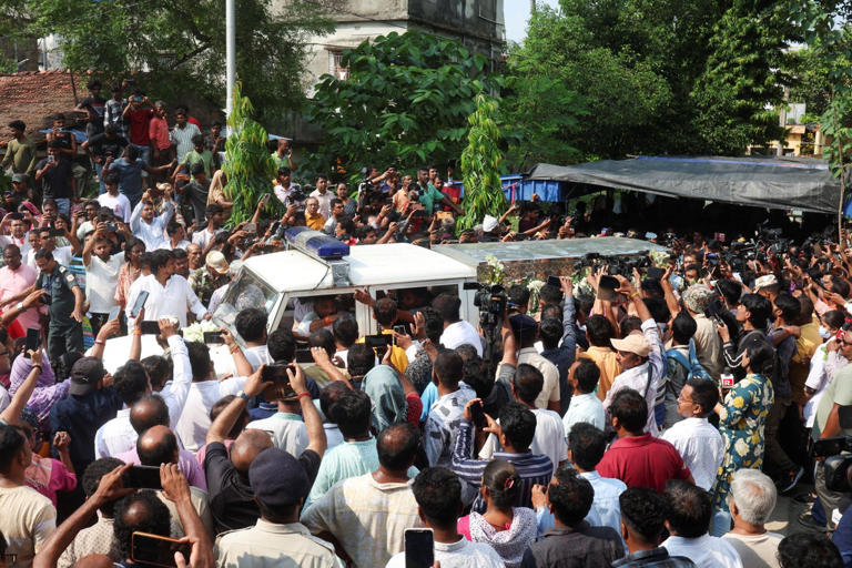 Hundreds arrested as post-poll violence grips Indian state