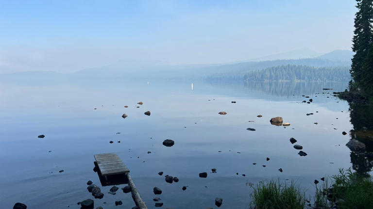 Oregon's giant Cascade Mountain lake is a forest beauty with trophy ...