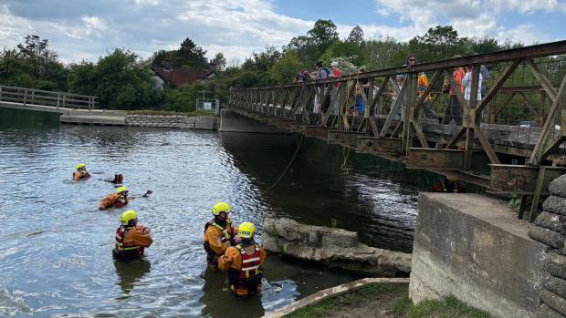 Firefighters deliver water safety lessons at Oxford beauty spot