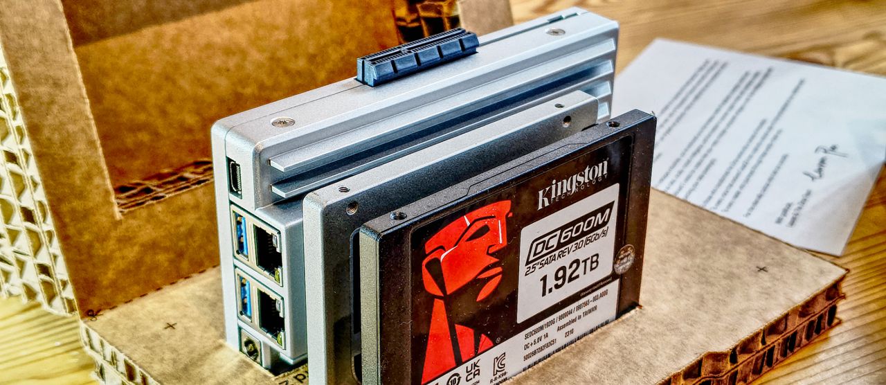 After testing IceWhale's ZimaBoard 2, I found a good personal NAS ...