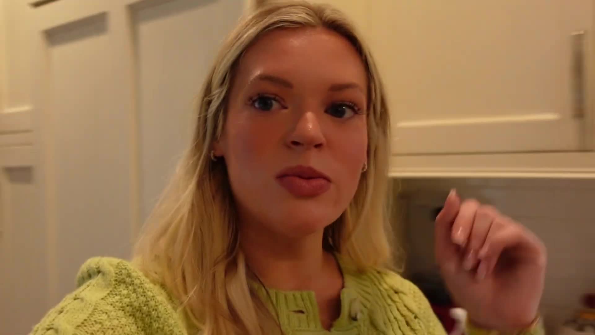 Cooking at home, unboxing brand PR packages, and everyday life moments