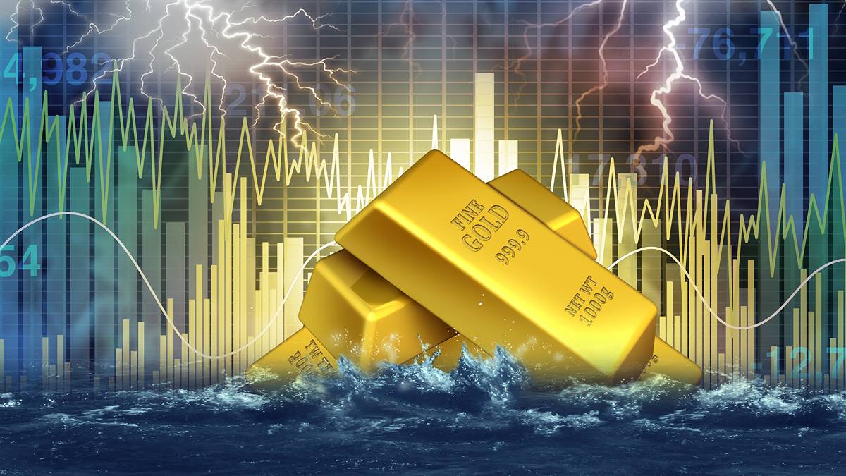 Gold digger: As war rolls on, investors are getting back into gold ETFs