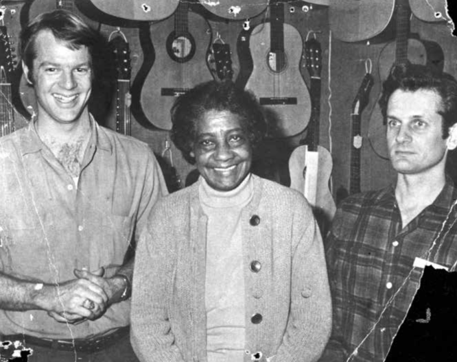 No bar. No phones. Just music at McCabe’s Guitar Shop