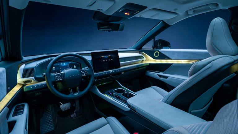 2027 Lexus TZ vs. 2027 Toyota Highlander EV: Side-by-side gallery