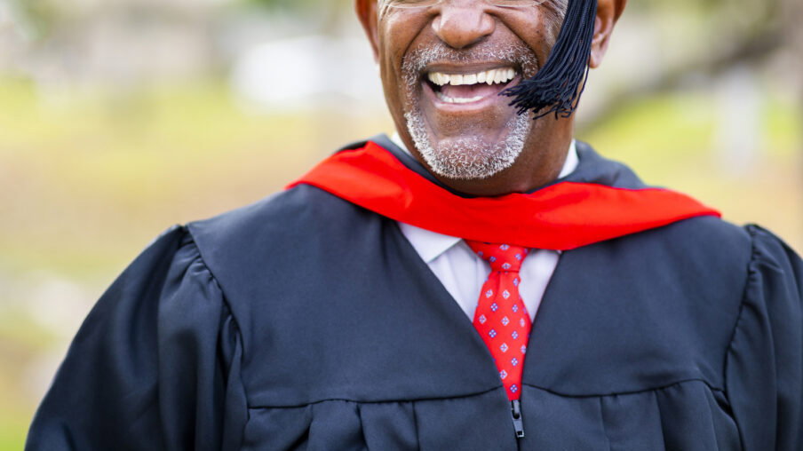 85-year-old Charles Whitman Dabbs receives doctorate degree from ...