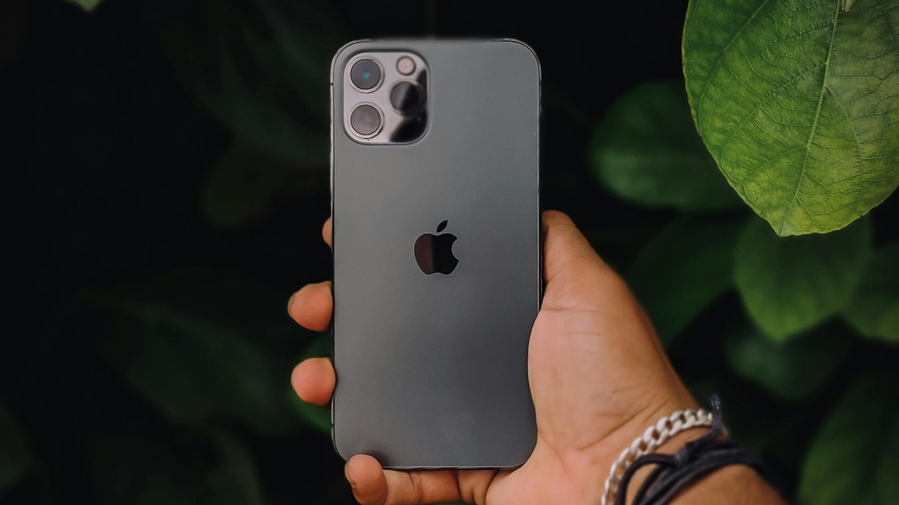 Apple urges all iPhone users to update immediately after 'DarkSword ...