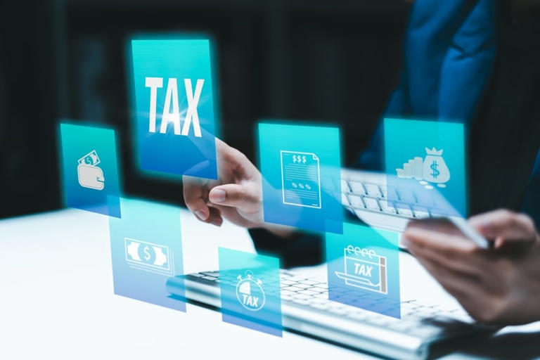 Anthony Scaramucci and Mike Novogratz say the tax code is easy to crack ...