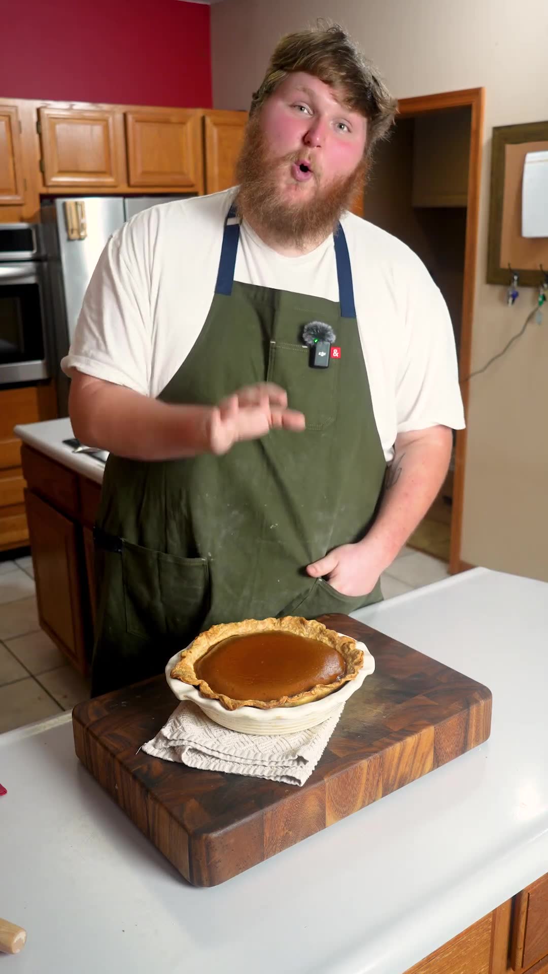 This is the best pie for Thanksgiving - classic pumpkin perfection