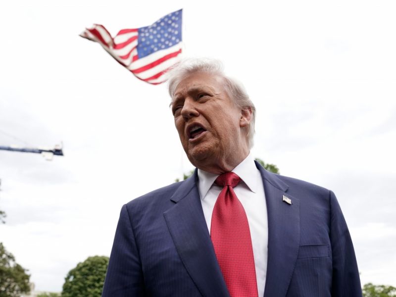 Donald Trump: Ex-FBI-Chef vor Gericht gezerrt - Muscheln und ein ...