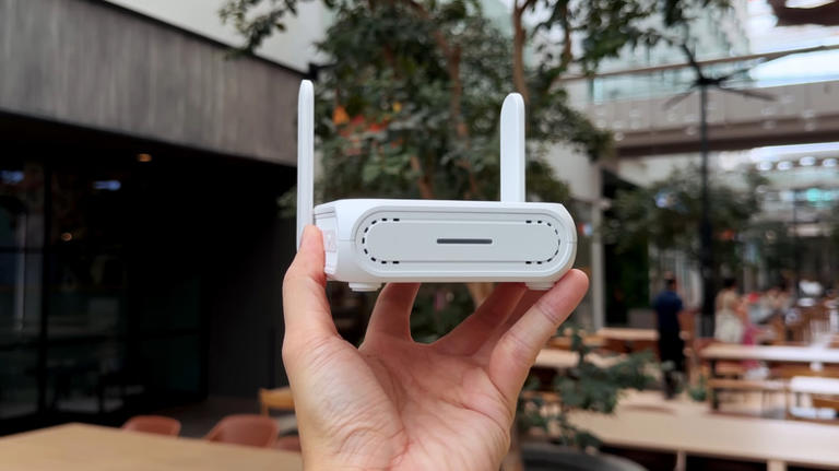 5 reasons why you shouldn't go on vacation without a travel router