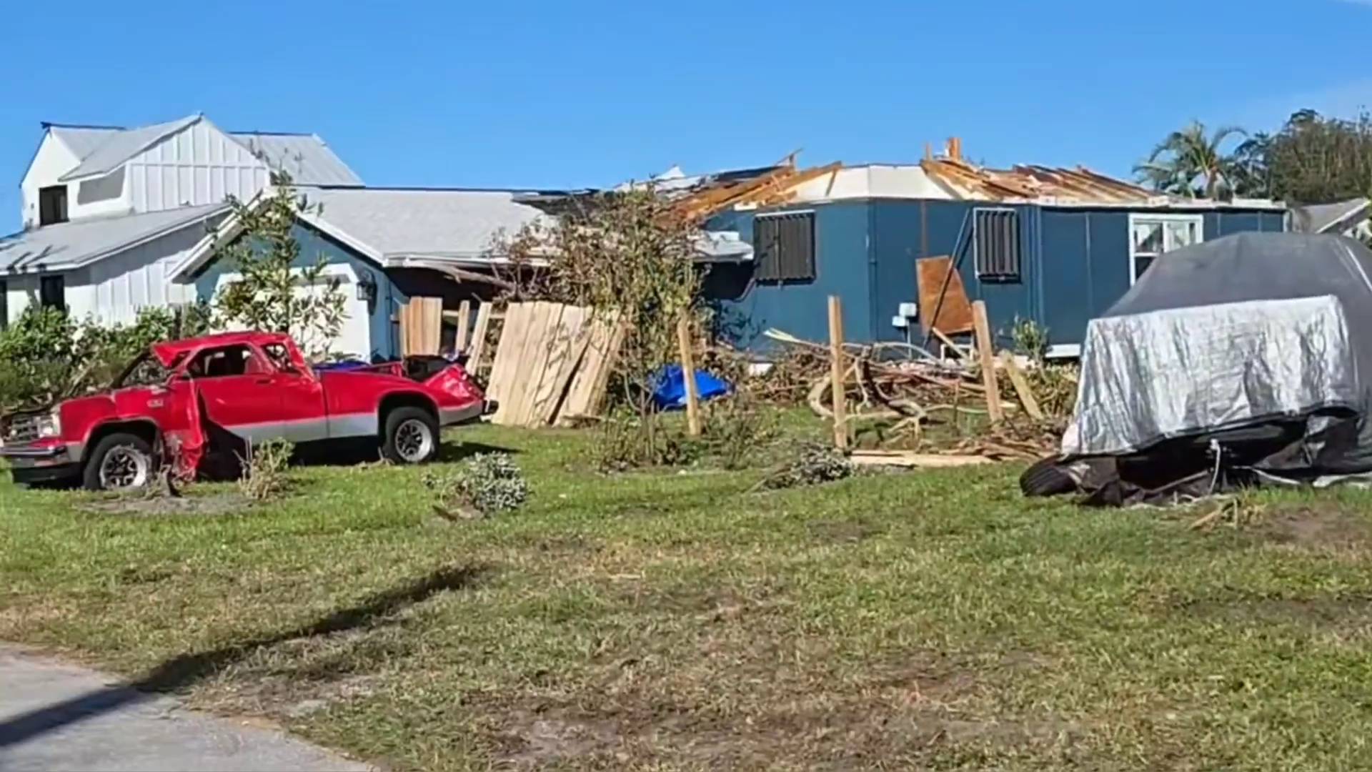 Tornado destruction hits Florida without warning