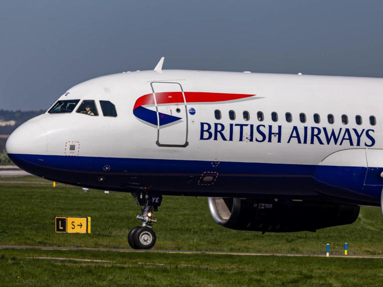 Paura sul volo Londra-Catania: carburante al minimo, aereo costretto ...