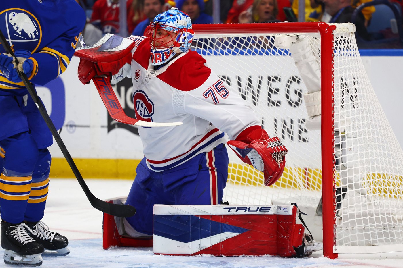 Jakub Dobes Est Devenu L Homme Des Grands Moments Du Canadien