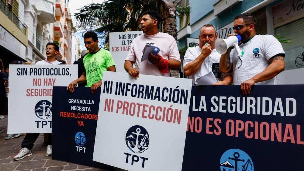 Moradores de ilha espanhola aguardam chegada de navio contaminado com ...