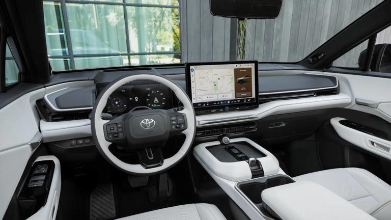 2027 Lexus TZ vs. 2027 Toyota Highlander EV: Side-by-side gallery