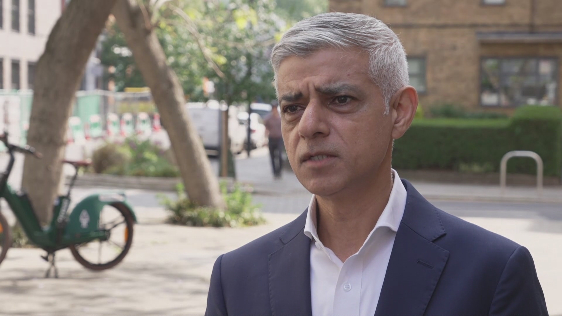 London mayor calls for government 'change of direction'