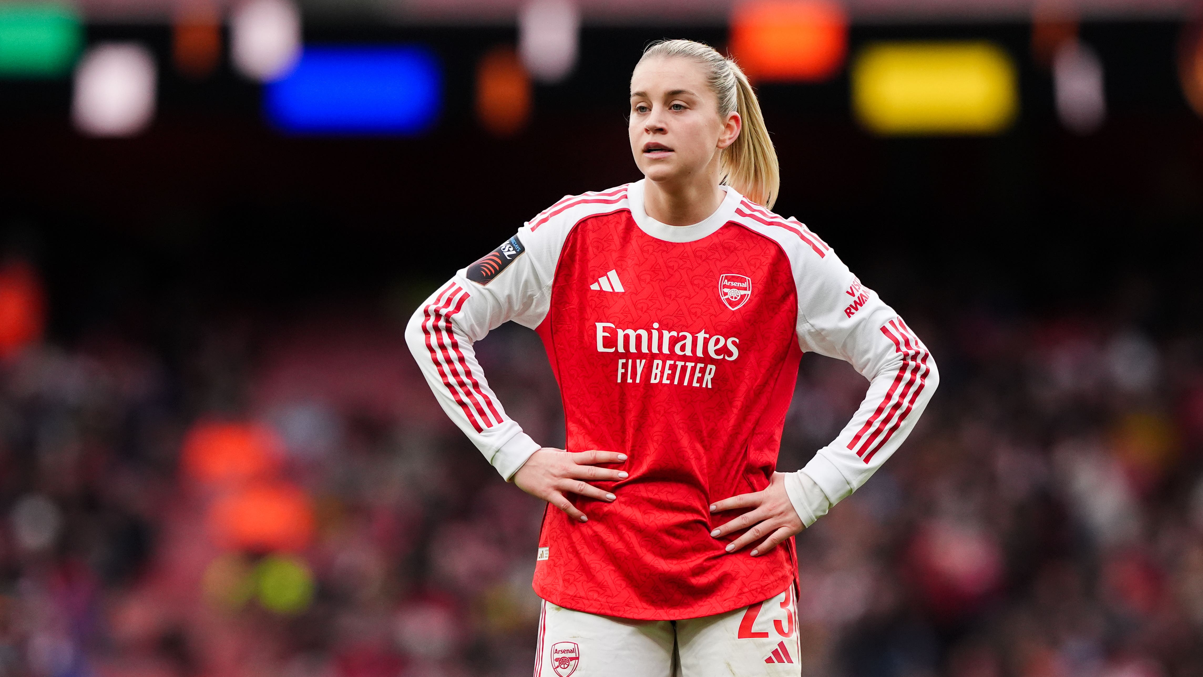 Alessia Russo scores twice as Arsenal beat Aston Villa