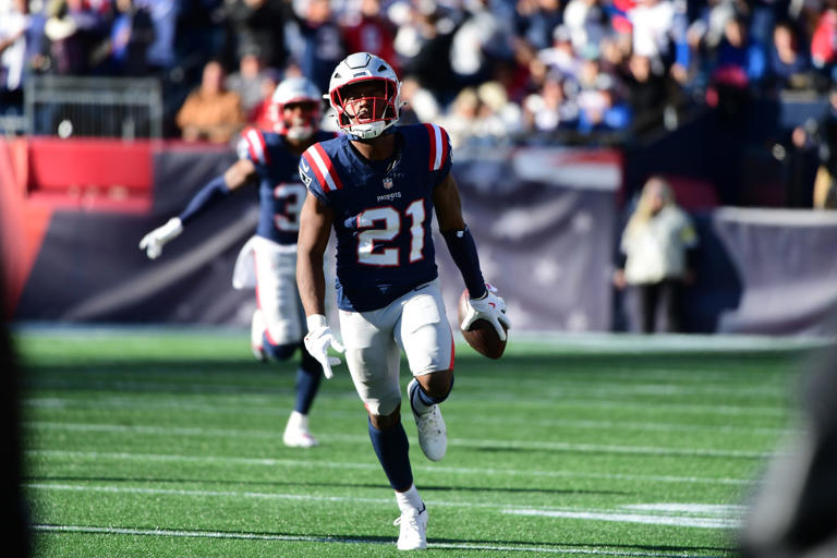Jaylinn Hawkins praises Roquan Smith, other Ravens leaders