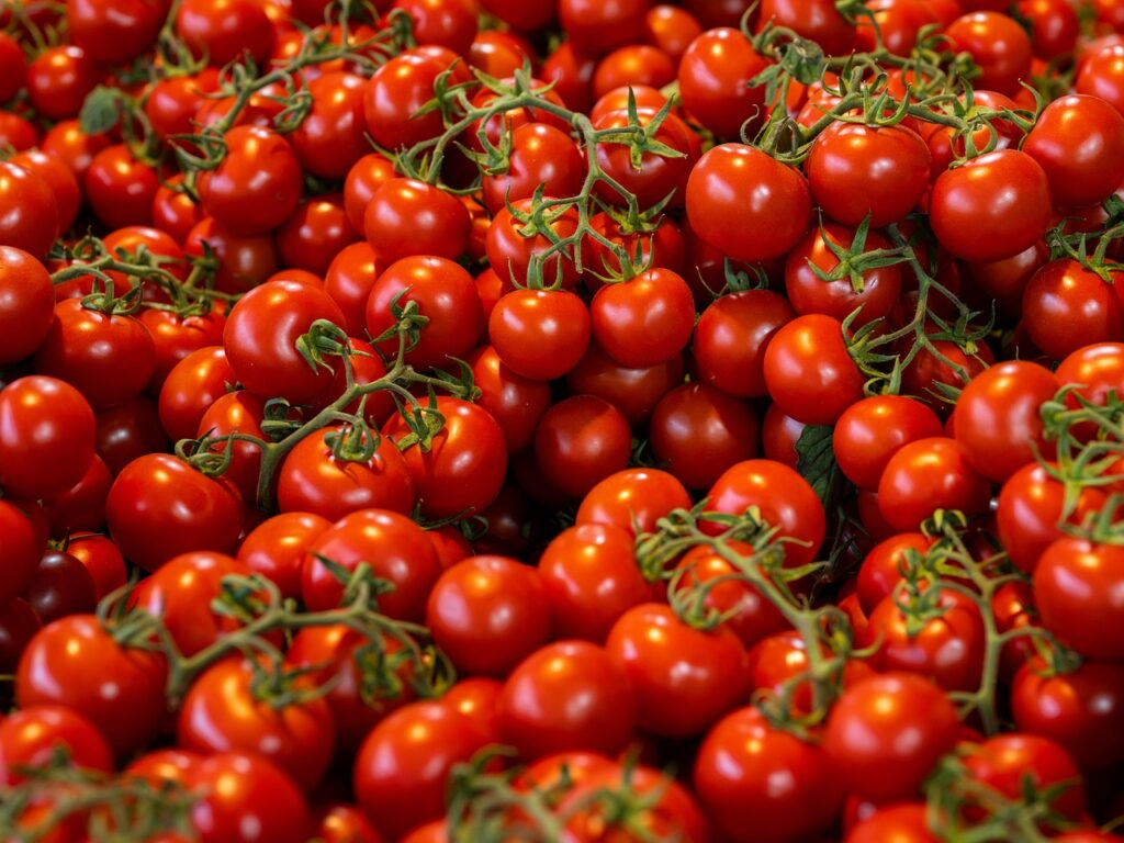 13 foods that were once considered poisonous that everyone is now ...