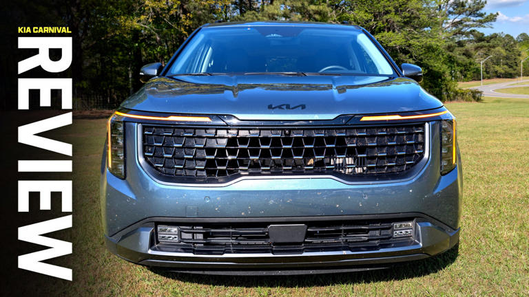 The 2026 Kia Carnival hybrid makes most 3-row SUVs look like expensive ...