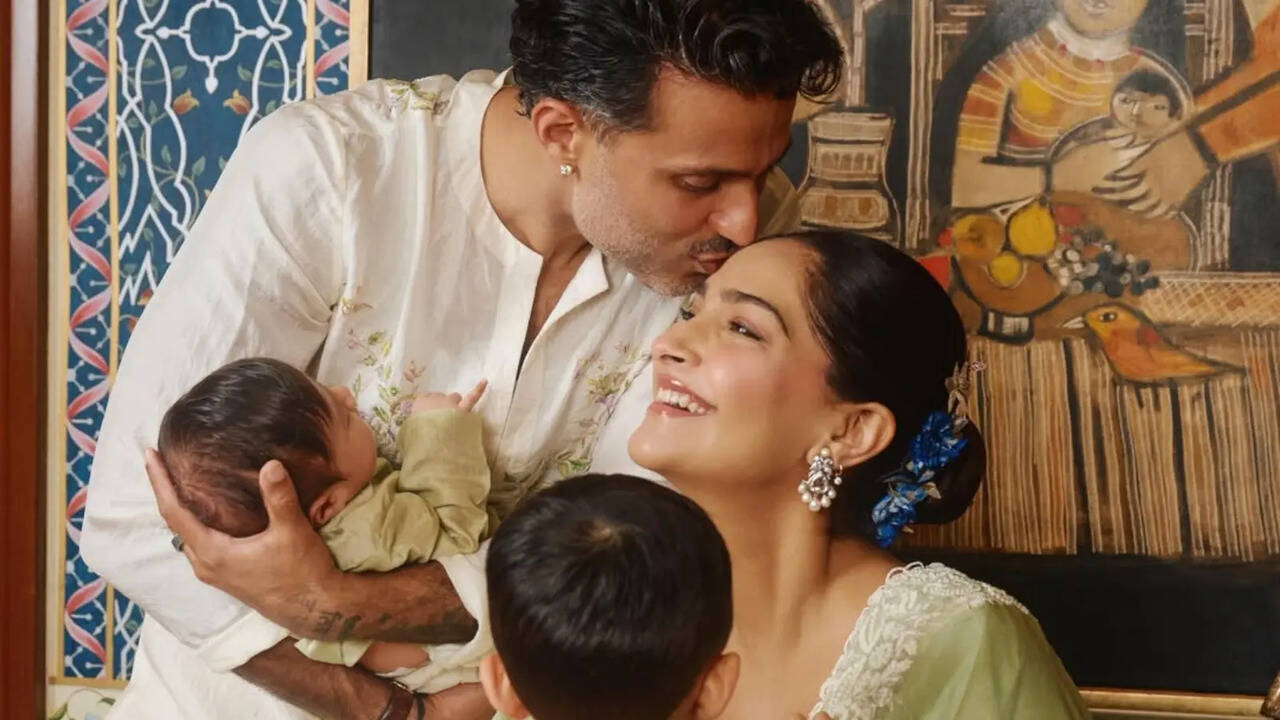 Sonam Kapoor and Anand Ahuja announce name of their second son, unveil ...
