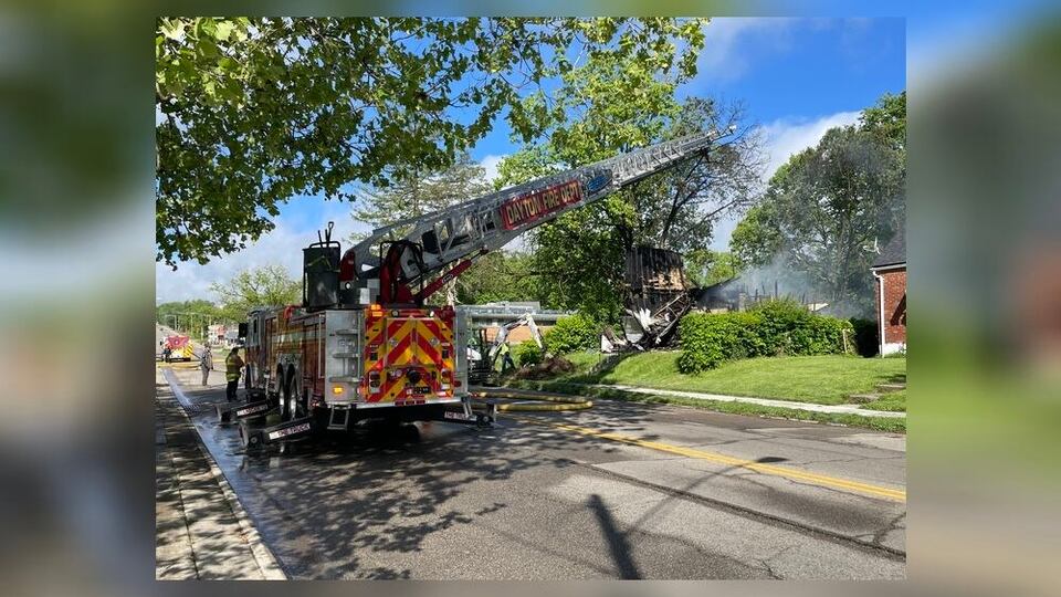 Fire destroys abandoned house in Dayton
