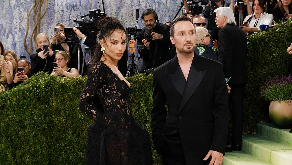 Zoë Kravitz calls Hulu's engagement reference 'tacky' amid Styles buzz