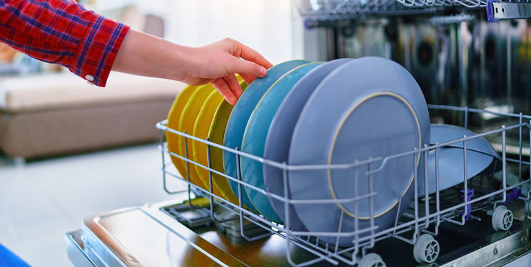 The simple dishwasher trick that actually gets your dishes dry
