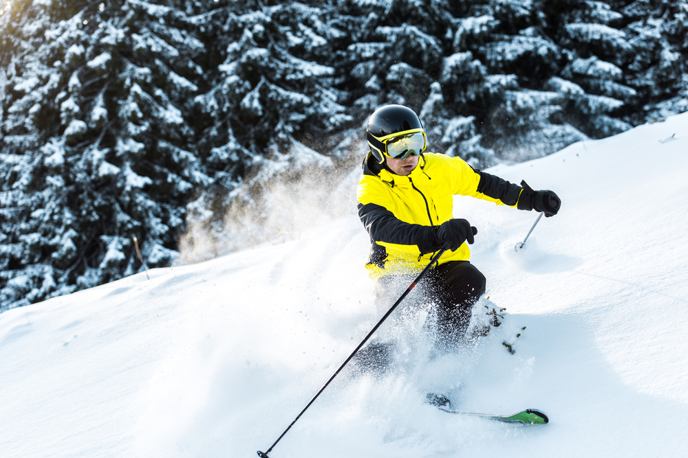 15 Colorado towns where skiing rules