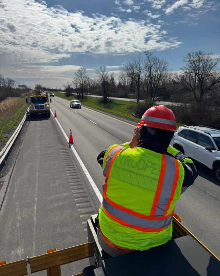 NY state troopers disguised as a construction crew handed out hundreds ...