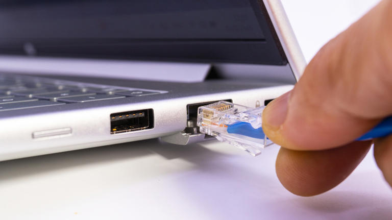 How to hide your router without losing signal quality