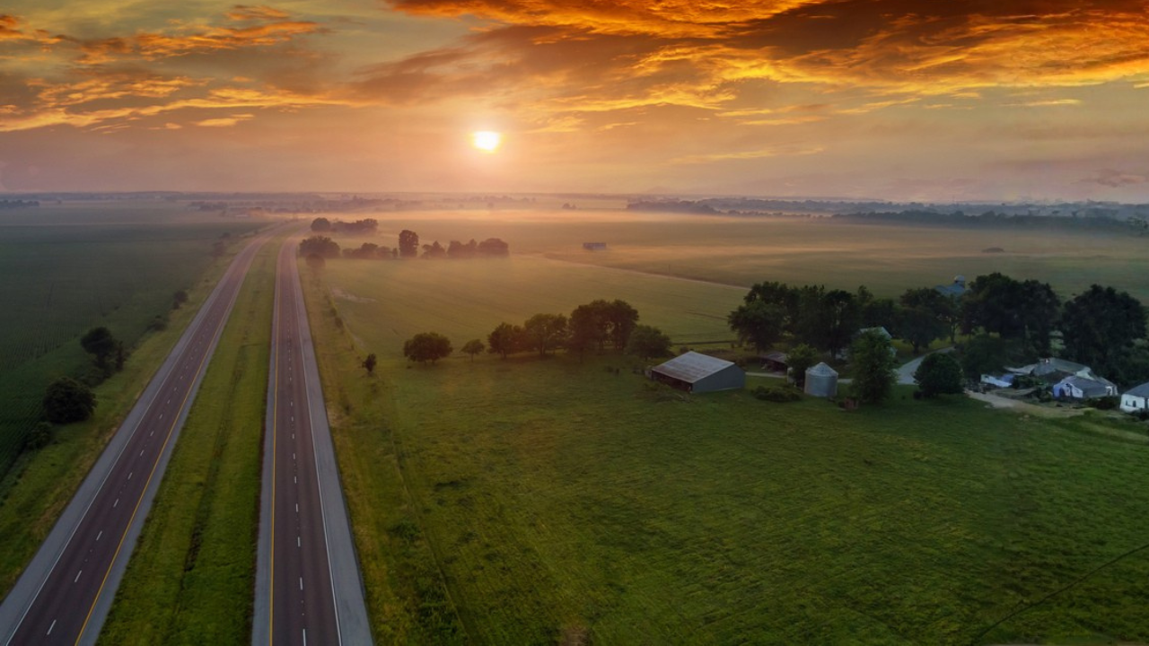 14 farm loop drives with produce stands, bakeries, and U-pick stops