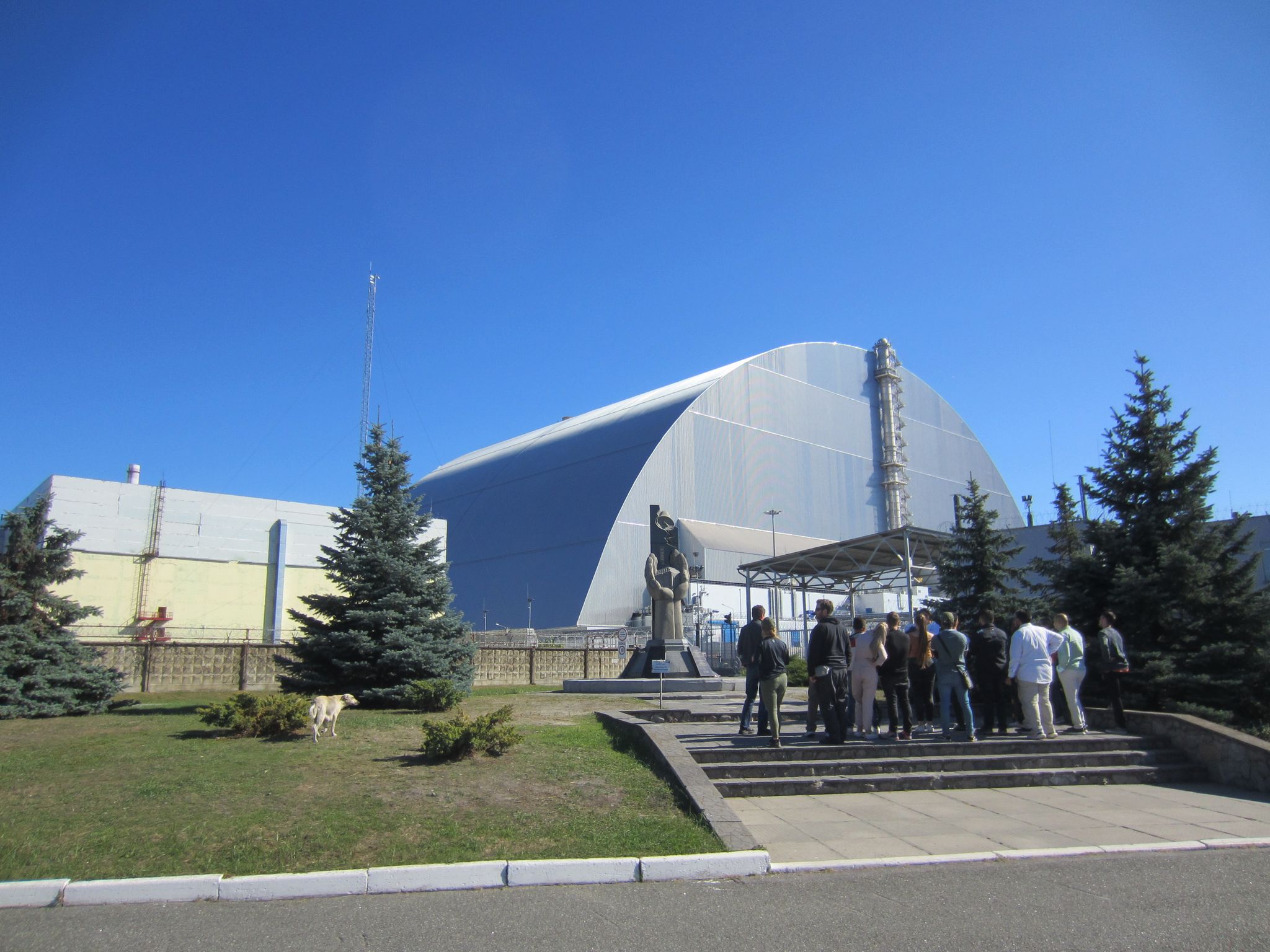 Firefighters continue to battle blaze in Chernobyl exclusion zone