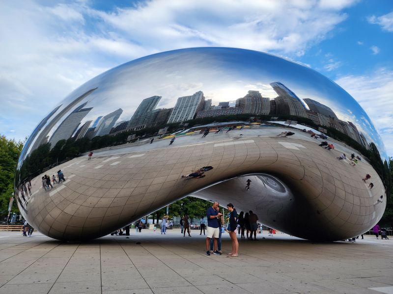 9 Illinois musts and 2 busts while traveling