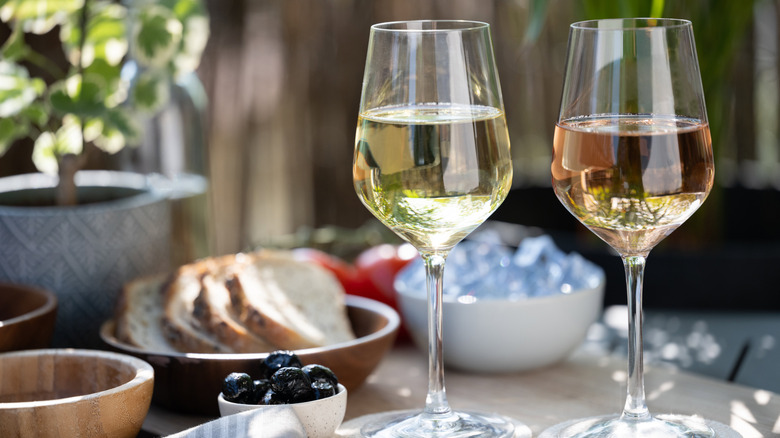 5 drink pairings that make caviar even more luxurious