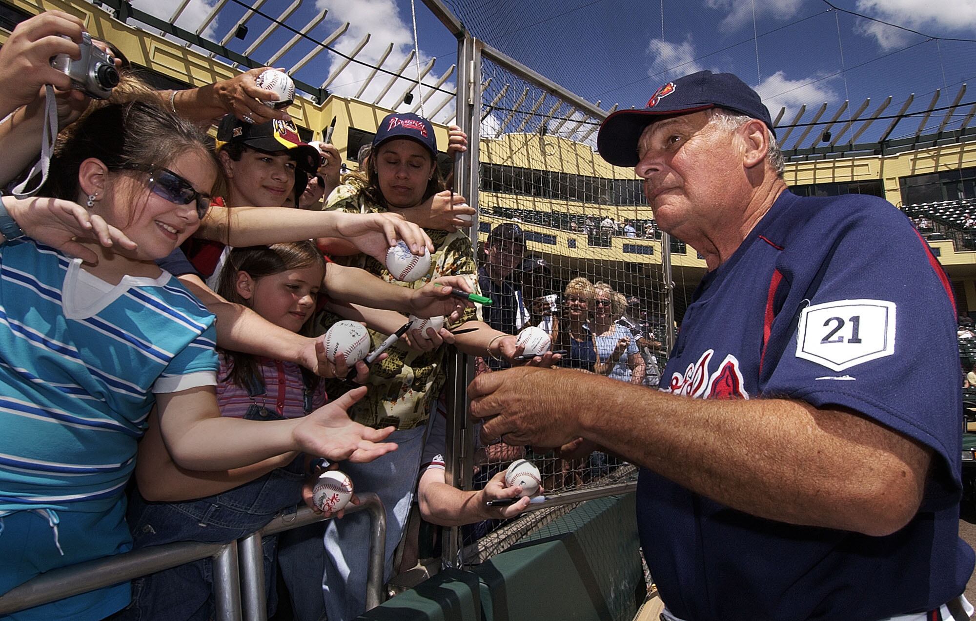 Synonymous with Braves baseball: Fans pay tribute to legendary manager ...