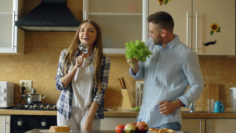 12 unspoken rules women follow when they like someone
