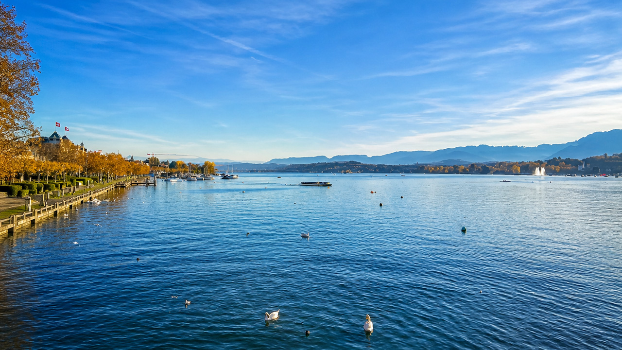 Exploring Zurich’s lakeside promenade and autumn colors