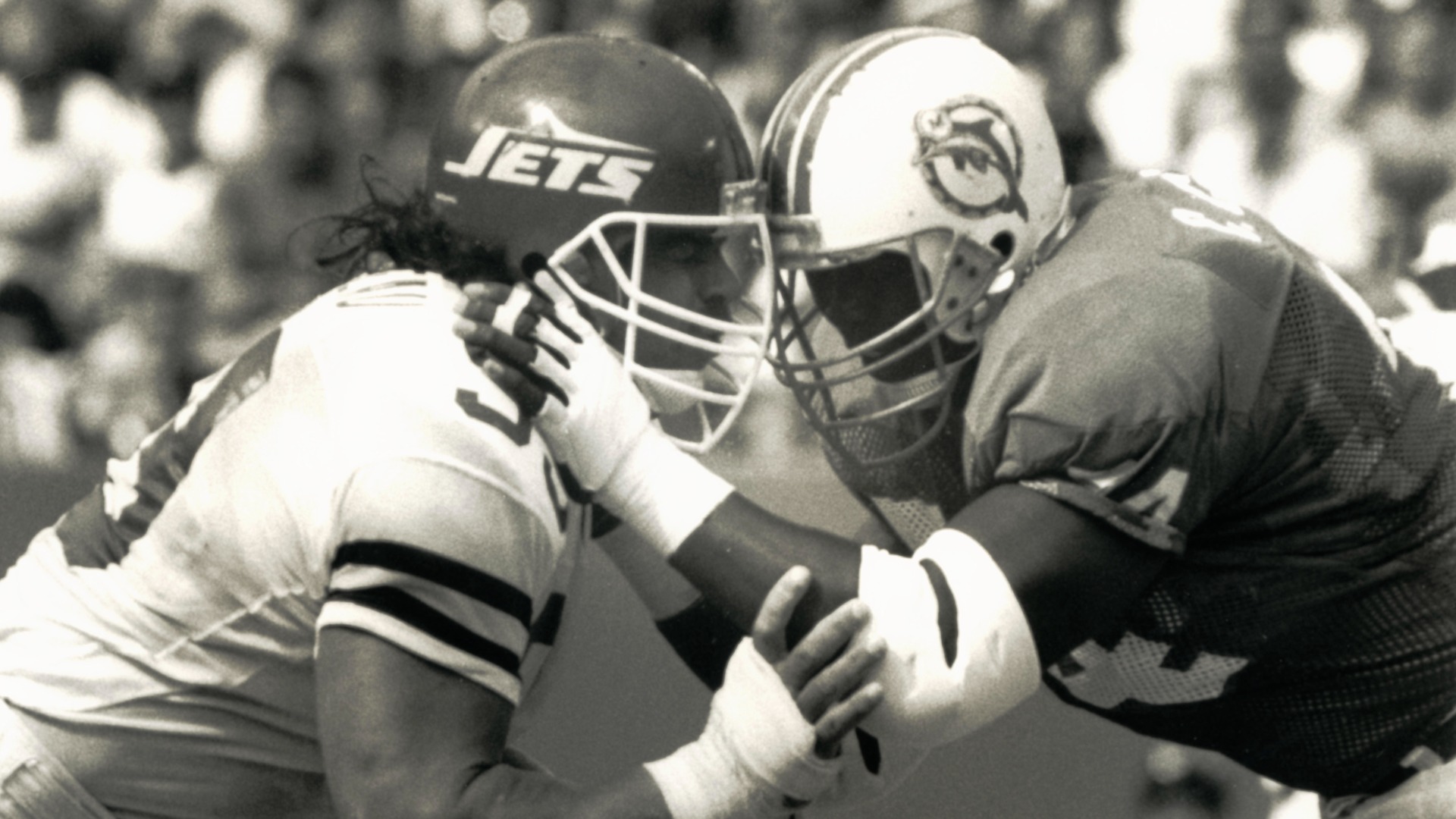 Mark Gastineau's Complex Relationships with Brett Farve