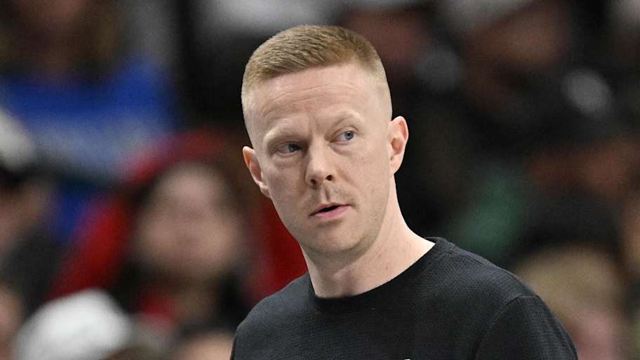 Is Sean Sweeney an early favorite to be the Bulls' next head coach?